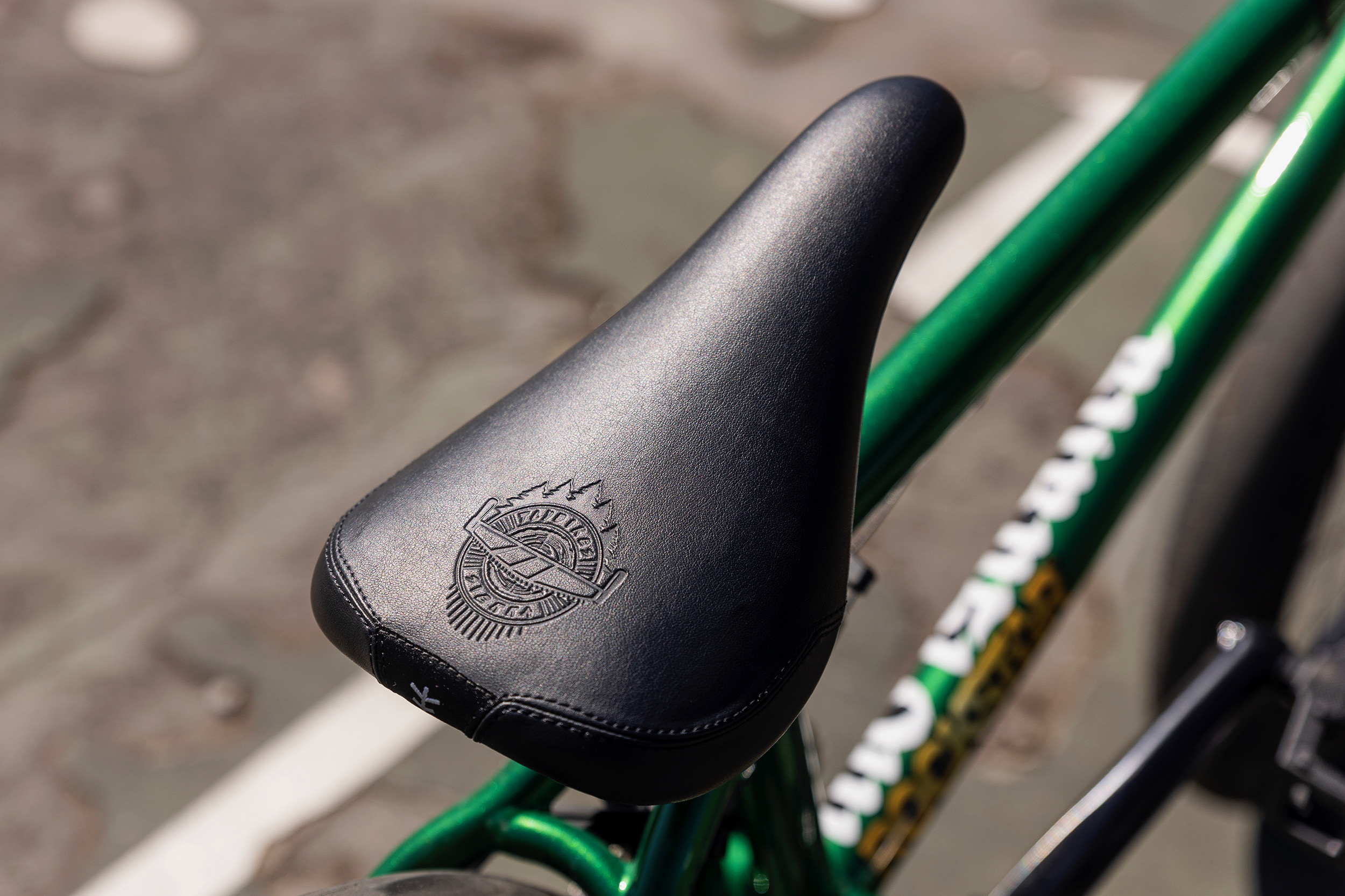 Flybikes BMX - CHASE HAWK SETUP ON DIG